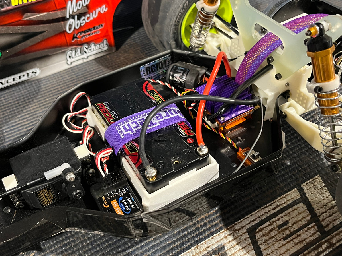 RC10 / RC10T Transverse Shorty Lipo Mounting Tray – Moto Obscura